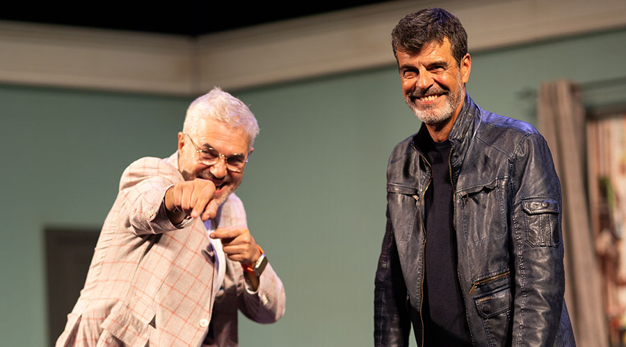 Andoni Ferreño y Agustín Bravo en "Se alquila" - Revista Teatros